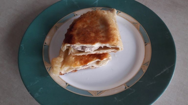 Czebureki z mięsem - Pasibrzuszek.pl